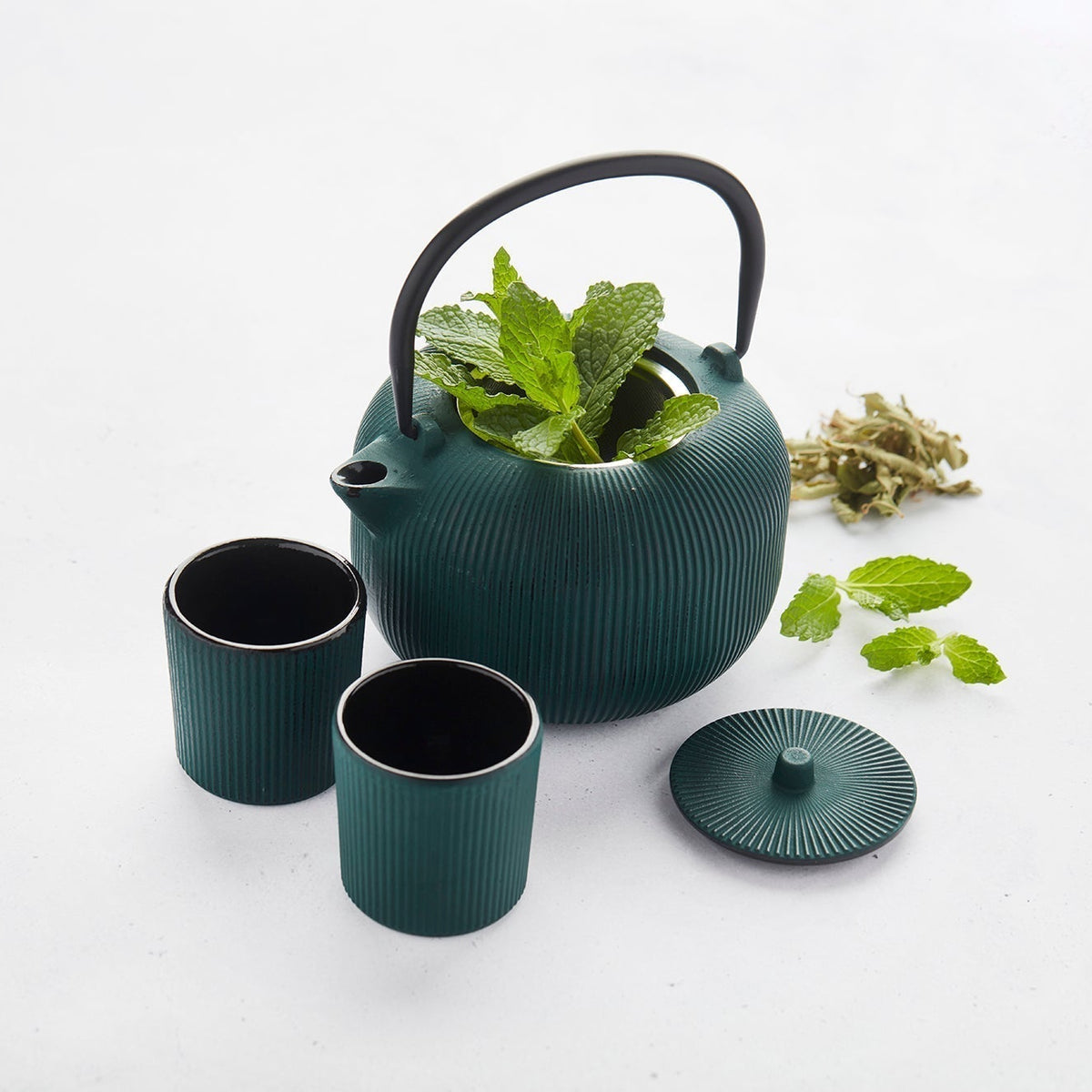 Cast iron teapots: how to use & care for them – Point Virgule